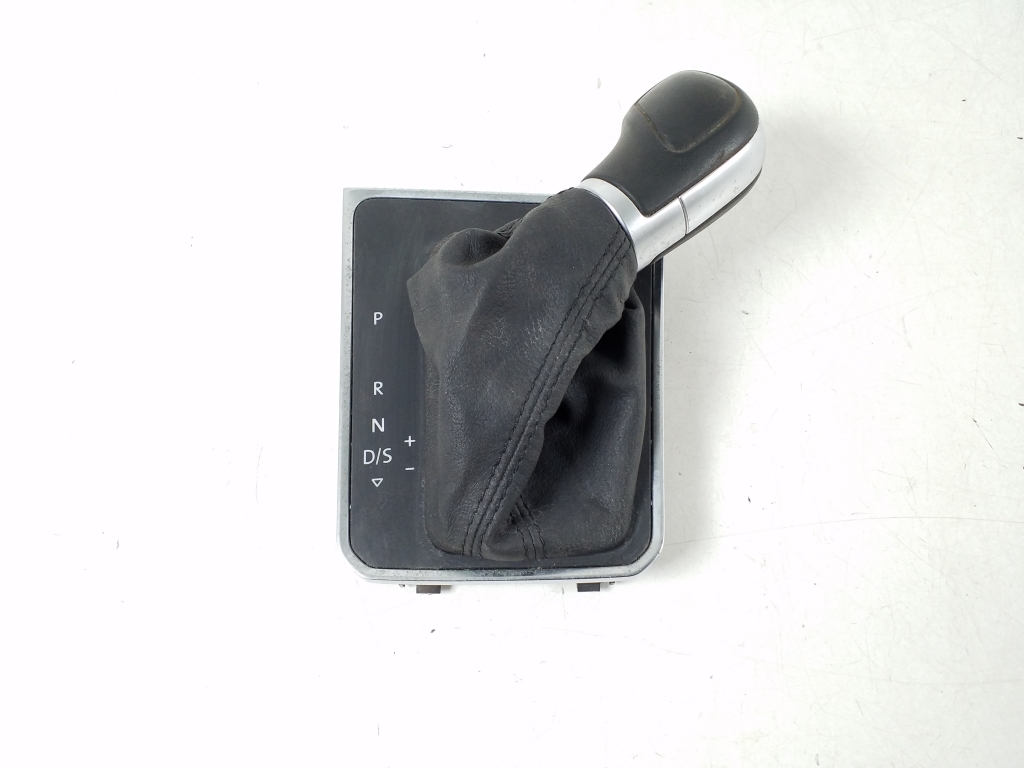 Used Volkswagen Sportsvan Gear lever trim 517713203A