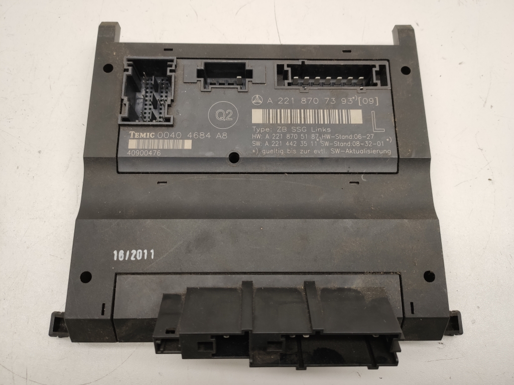 Used Mercedes Benz S-Class Front seat control unit A2218707393