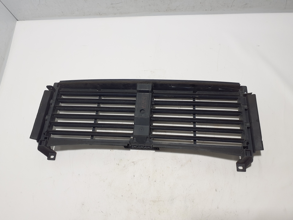 Used RENAULT Trafic Air deflector cooling radiator 620C43334R
