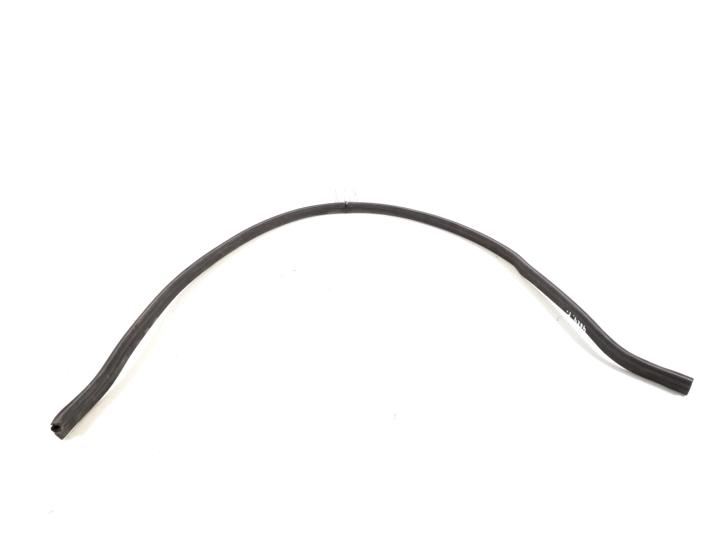 Used Volkswagen Transporter Sealing rubber under the hood 7H0823737D