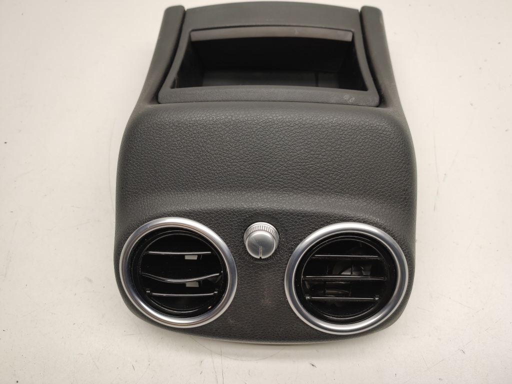 Used Mercedes Benz C-Class Another detail of the interior console ...