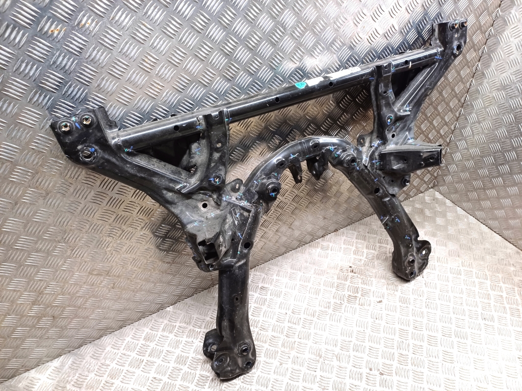 Used Tesla Model Y Front traverse 1044531-01-B