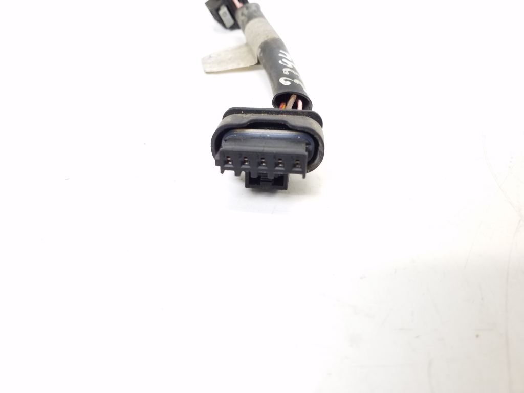 Used Mercedes Benz E-Class Wire next A2125408110