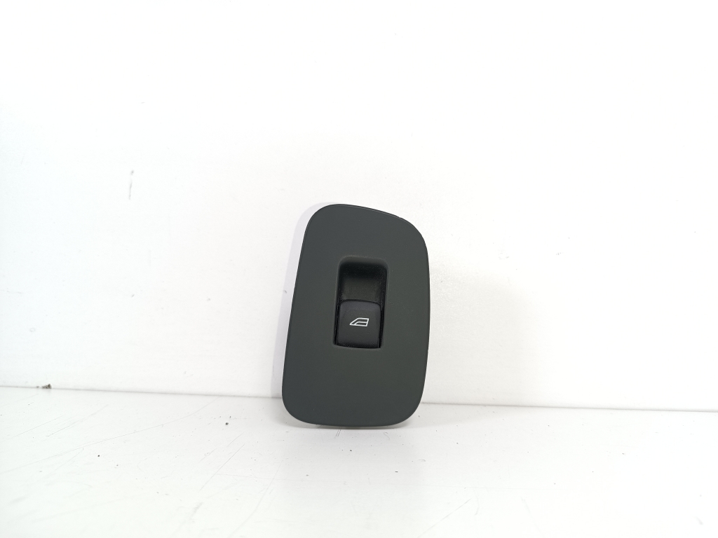 Used VOLVO XC60 Rear side door glass switch 31433408