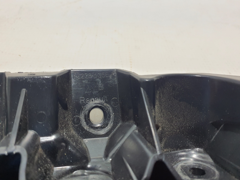 Used Dacia Sandero Front bumper bracket 622231356R