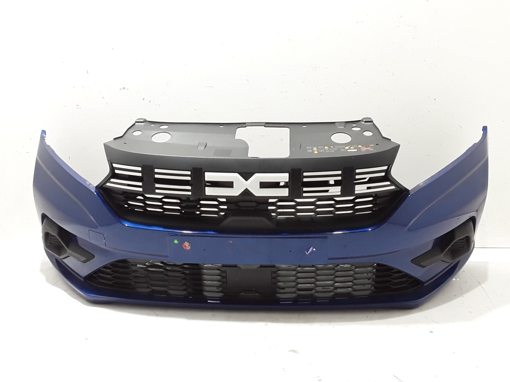 Used Dacia Sandero Front bumper 620228531R
