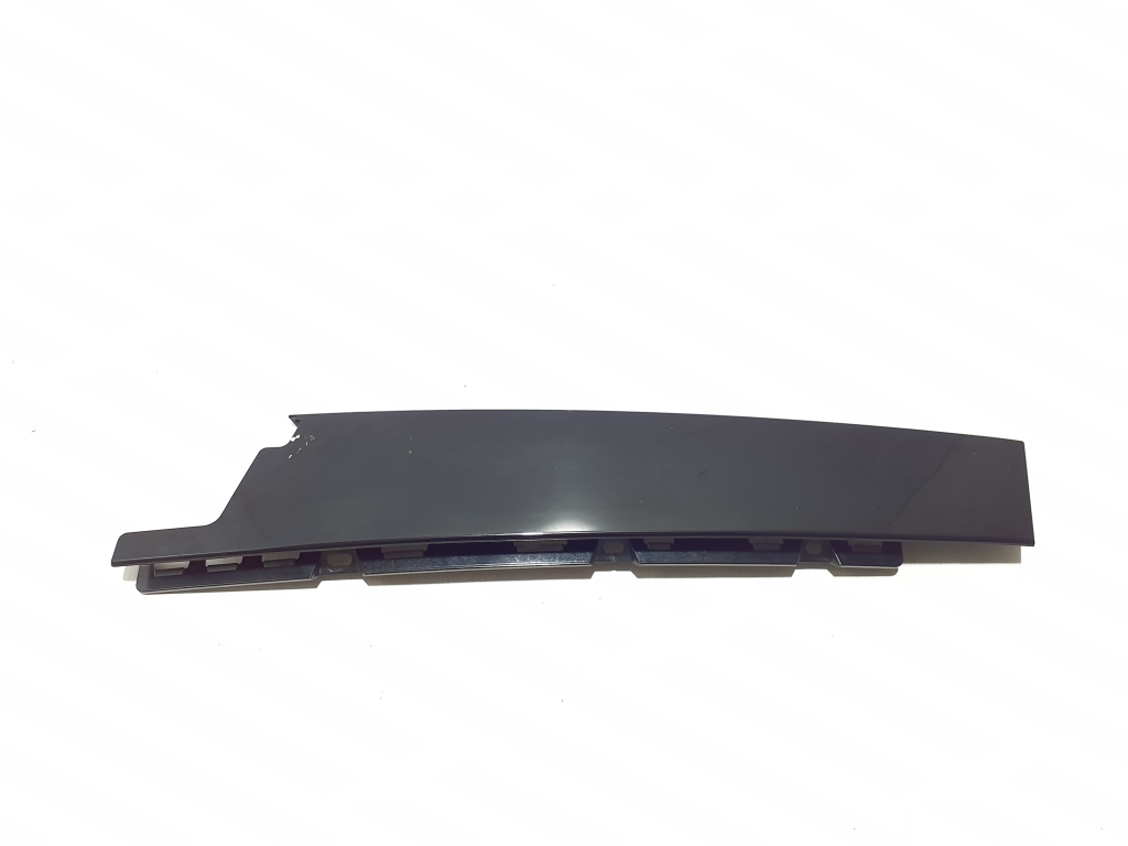 Used RENAULT Captur Front door strip to the glass exterior 802849444R