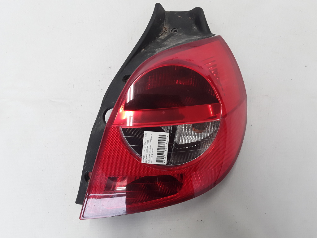 Used RENAULT Clio Rear corner lamp 8200586844