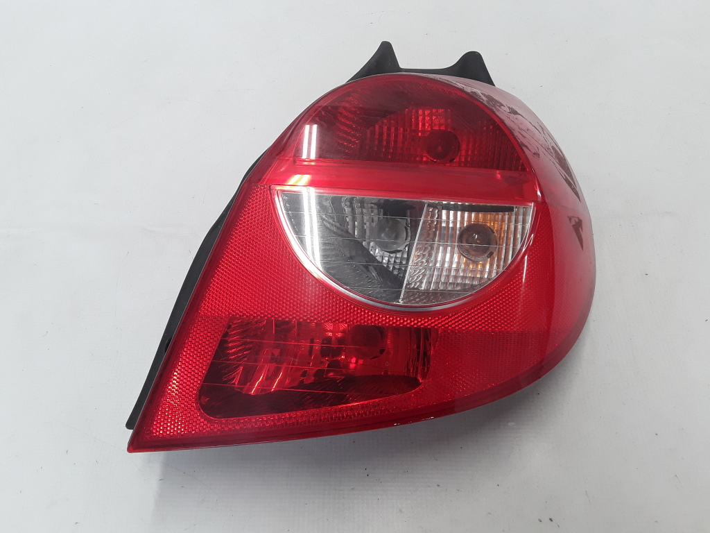 Used RENAULT Clio Rear corner lamp 8200586844