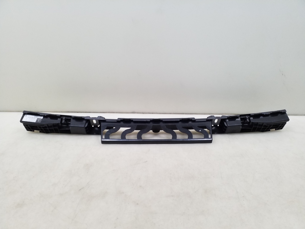 Used Mercedes Benz C-Class Front bumper bracket A2068809603