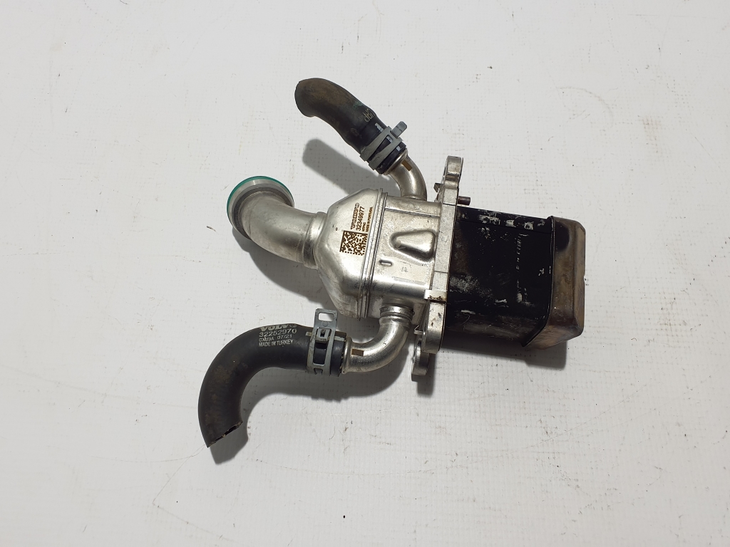 Used VOLVO XC60 EGR valve cooler 32349977