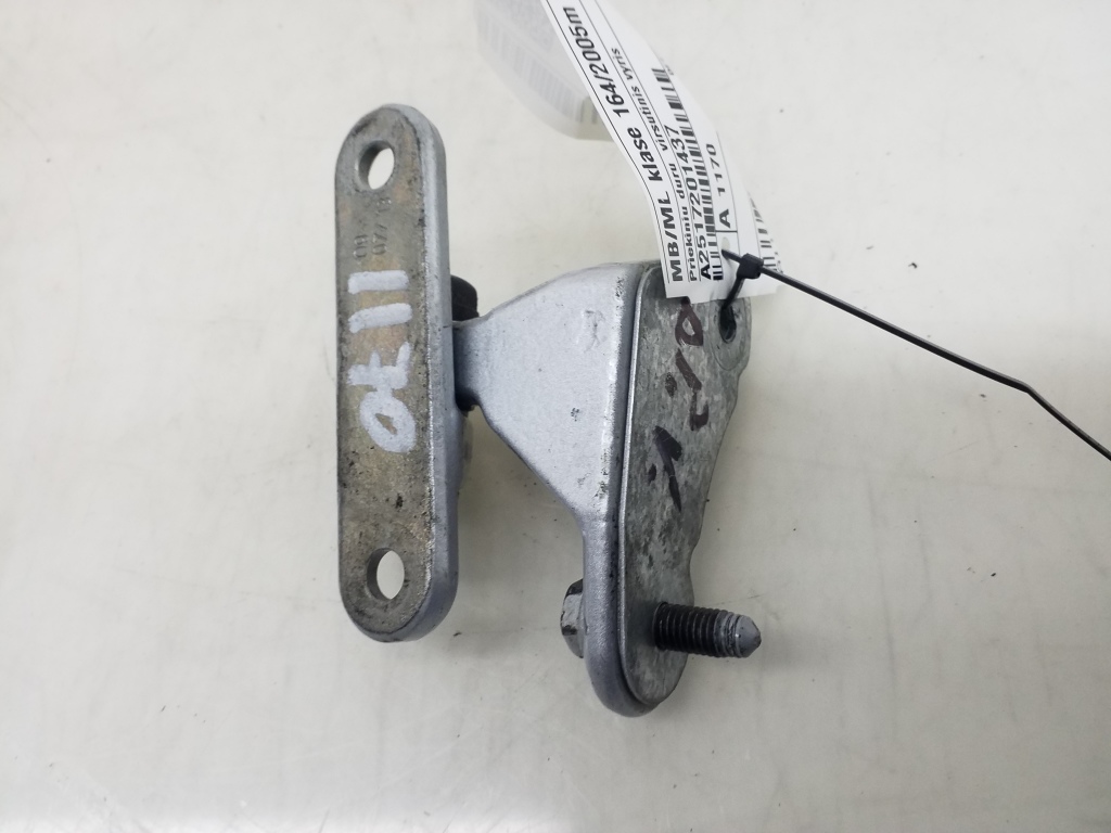 Used Mercedes Benz ML-Class Front door top hinge A2517201437