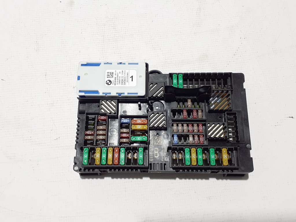 Used BMW 5 SERIES Fuse box in the cabin 8795477