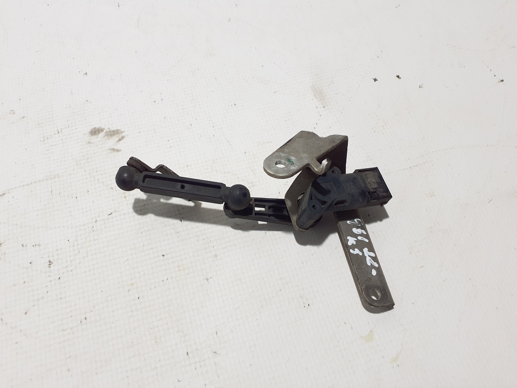 Used BMW 5 SERIES Height sensor on the front hub 6895466