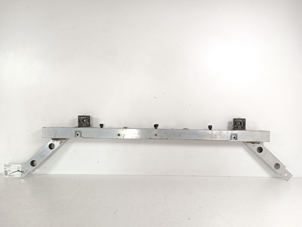 Used VOLVO V90 The middle part of the front frame 31391252