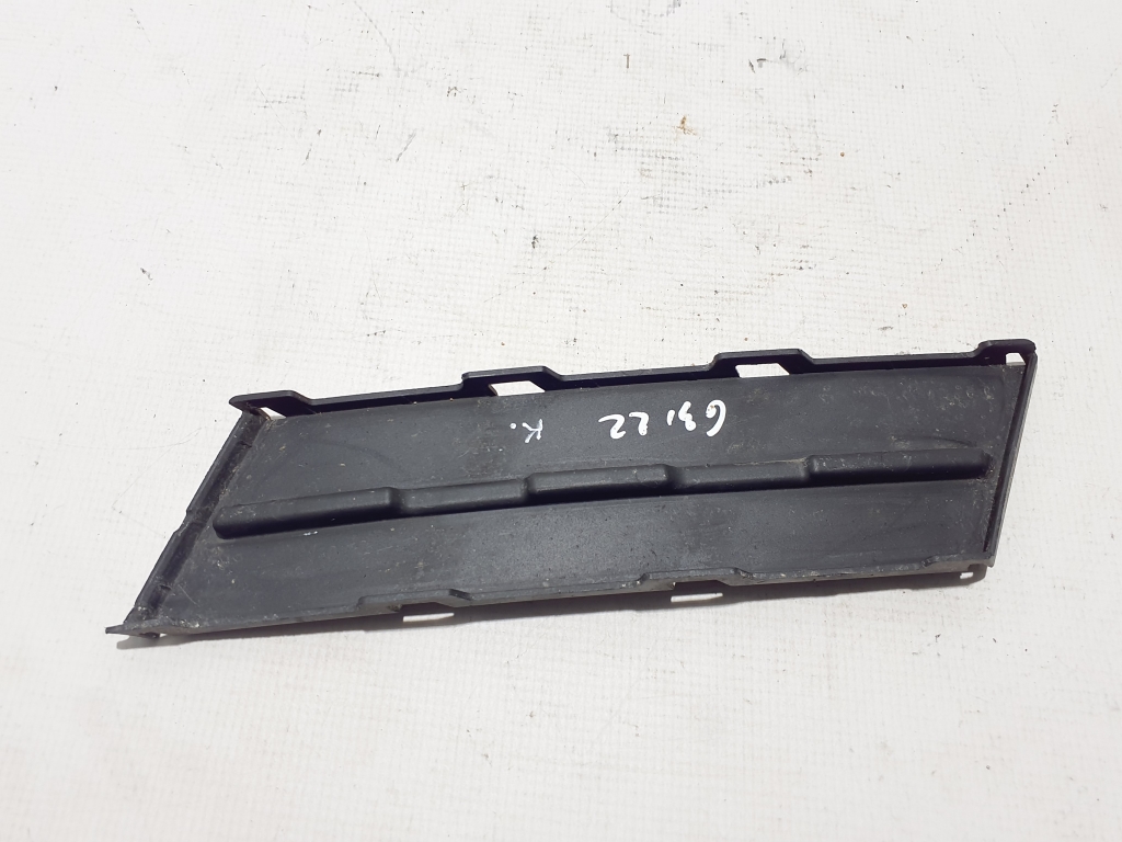 Naudotas BMW 5 SERIES Priekinio bamperio apatines groteles 9498603