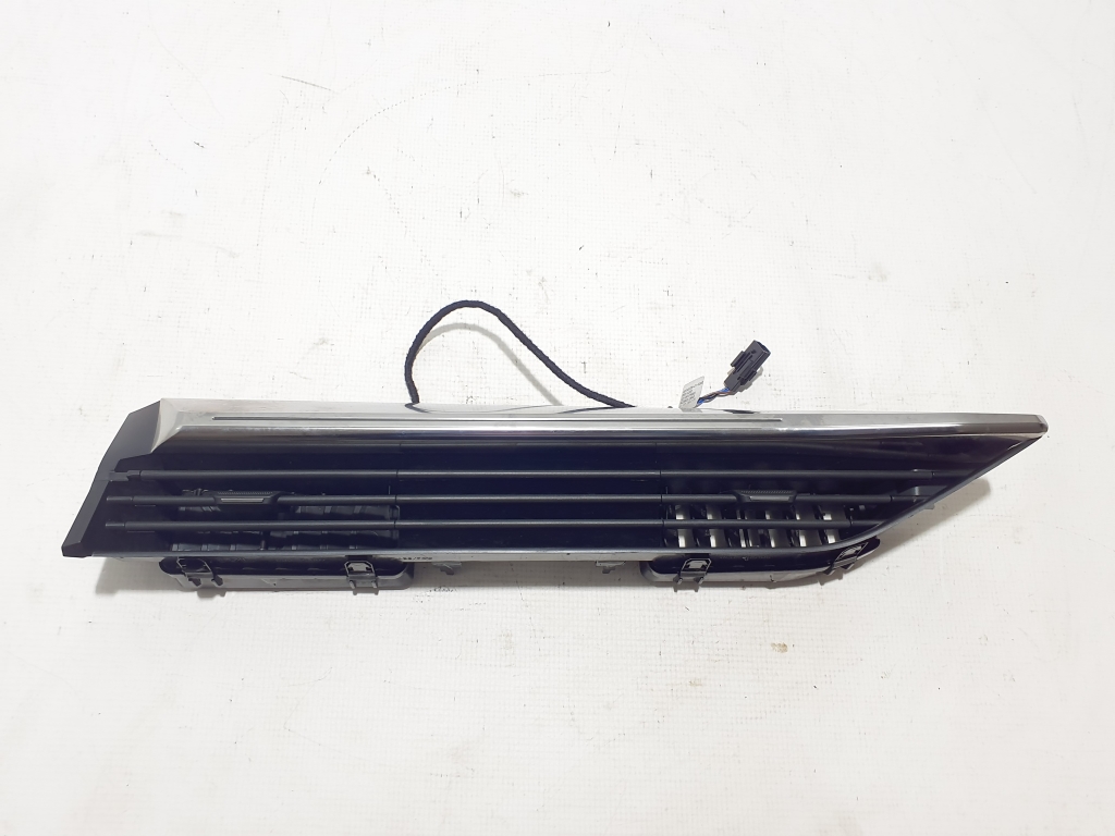 Used RENAULT Megane E-Tech Interior panel ventilation grilles 687606935R