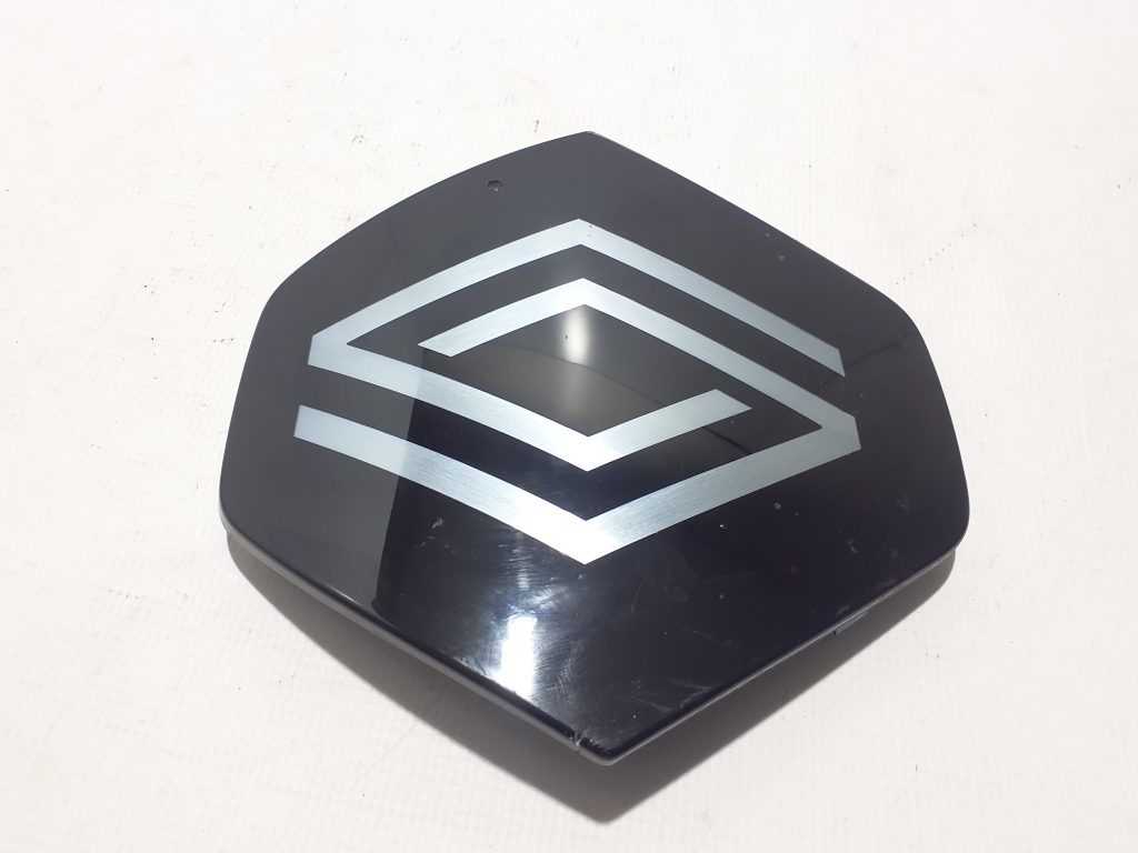 Naudotas RENAULT Megane E-Tech Ženklas 628901917R