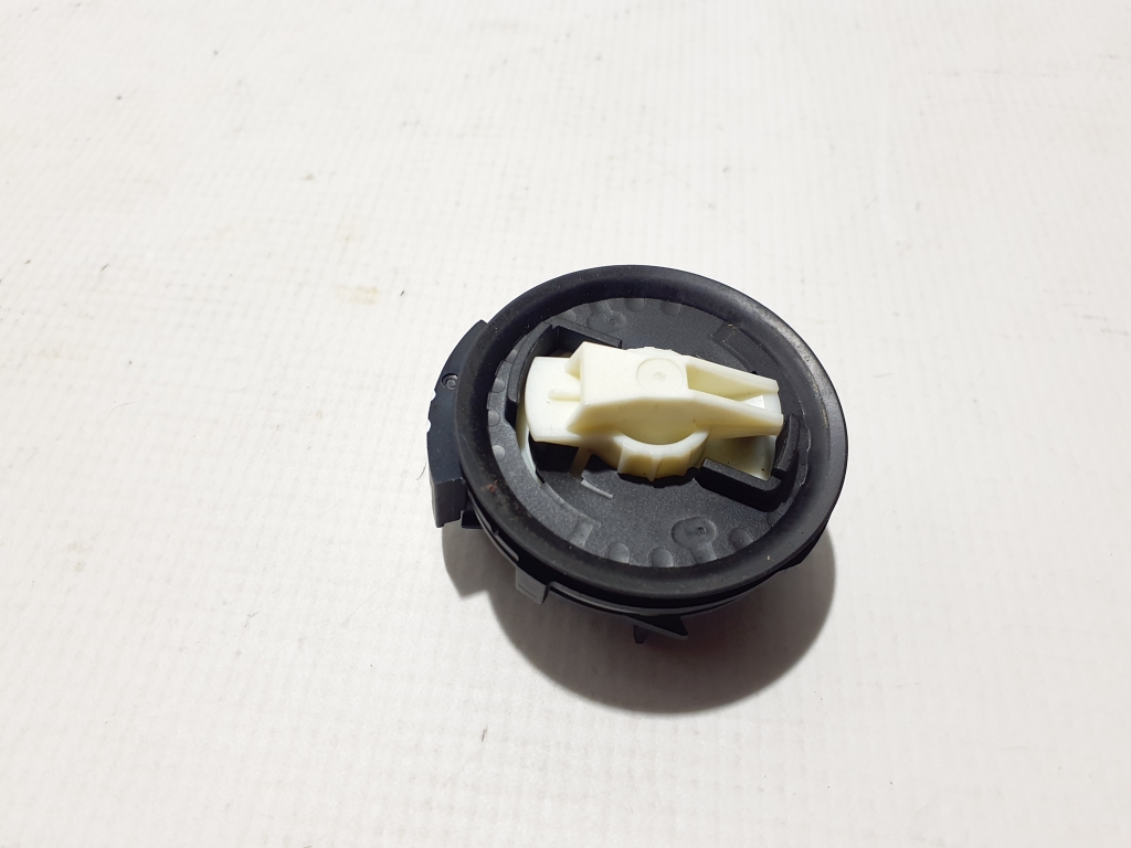 Used RENAULT Megane E-Tech Airbag sensor 988302102R