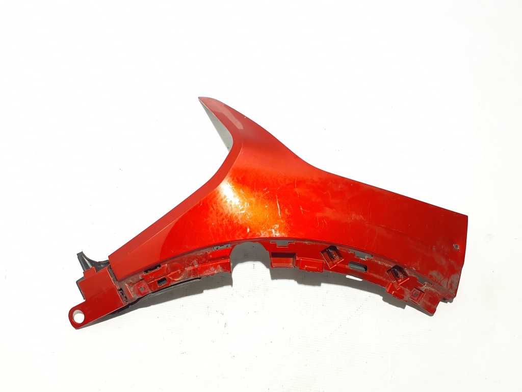 Used RENAULT Megane E-Tech Corner part of the front bumper 620227133R