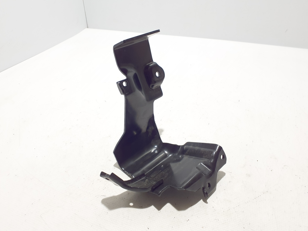 Used RENAULT Megane E-Tech Conditioner compressor holder 924576468R