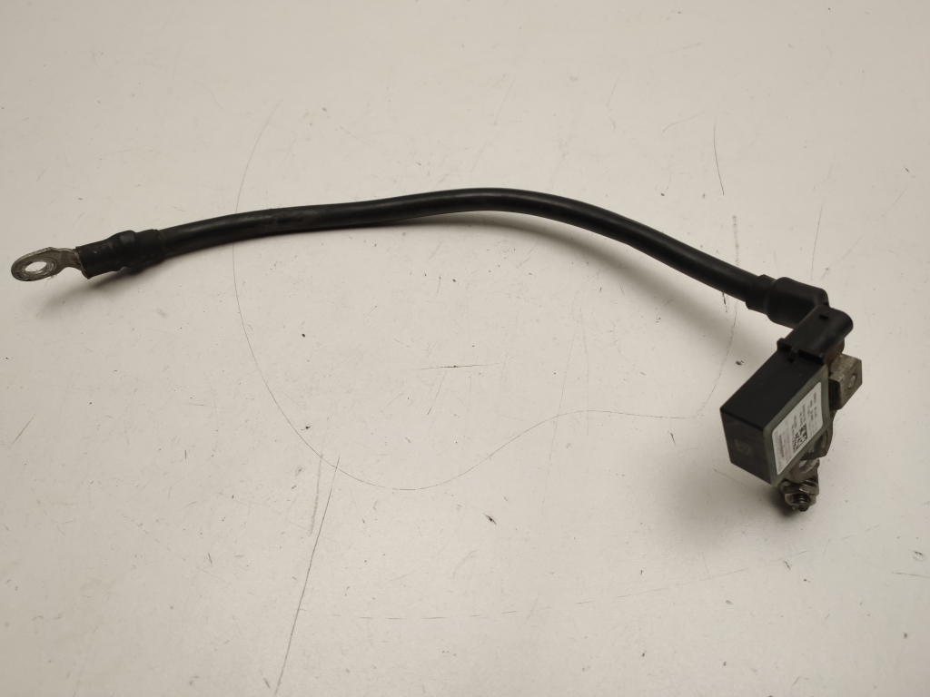 Used Mercedes Benz C-Class The cable is minus A0009050554