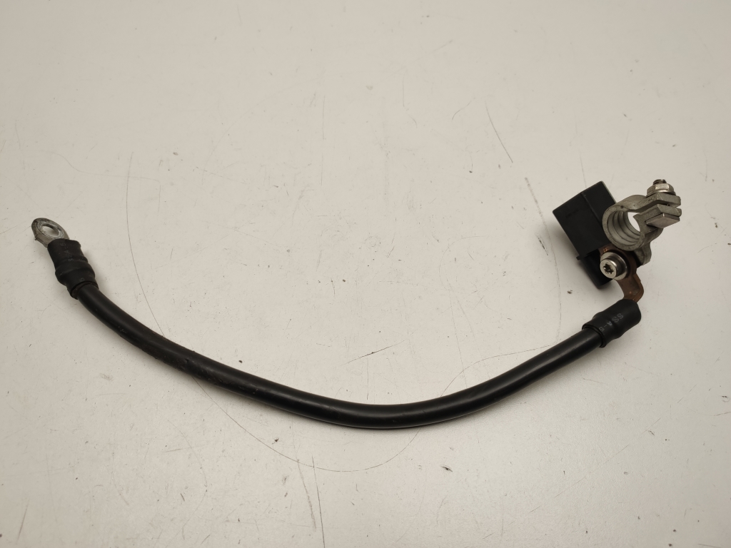 Used Mercedes Benz C-Class The cable is minus A0009050554