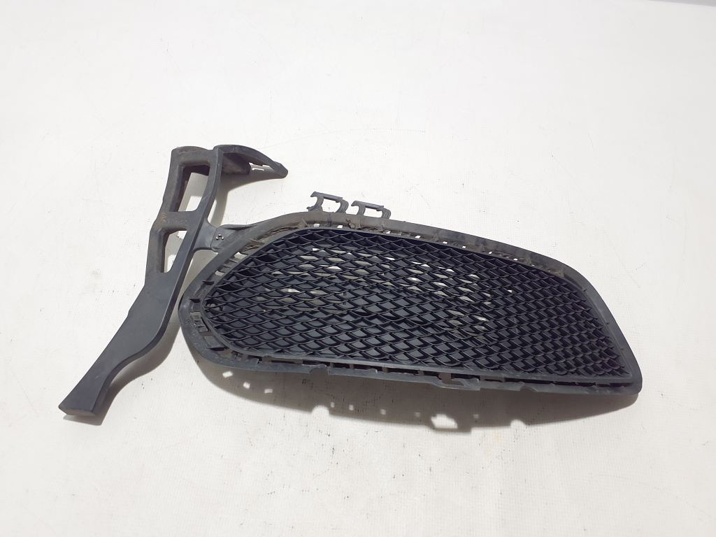 Used Mercedes Benz CLA-Class Front bumper lower grille A1178852222
