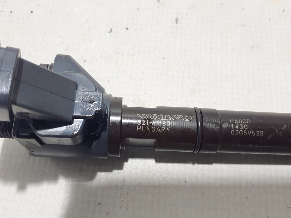 VOLVO XC60 2 generation (2017-2024) Fuel Injector 32140080 23037756 ...