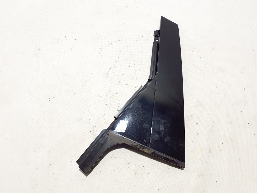 Naudotas VOLVO XC60 Galinių šoninių durų juostelė prie stiklo išorinė ...