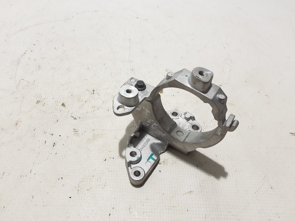 Used VOLVO XC60 Circulation pump holder 31493255