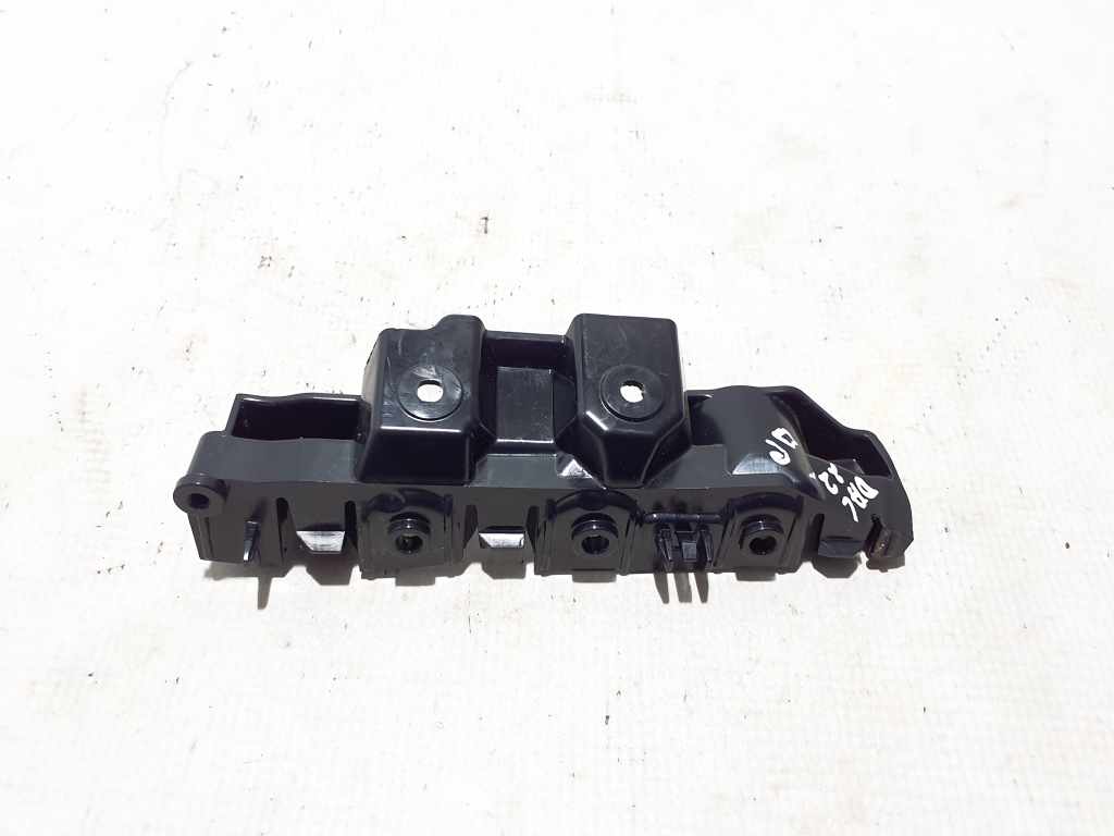 Used Dacia Sandero Front bumper bracket 622221846R