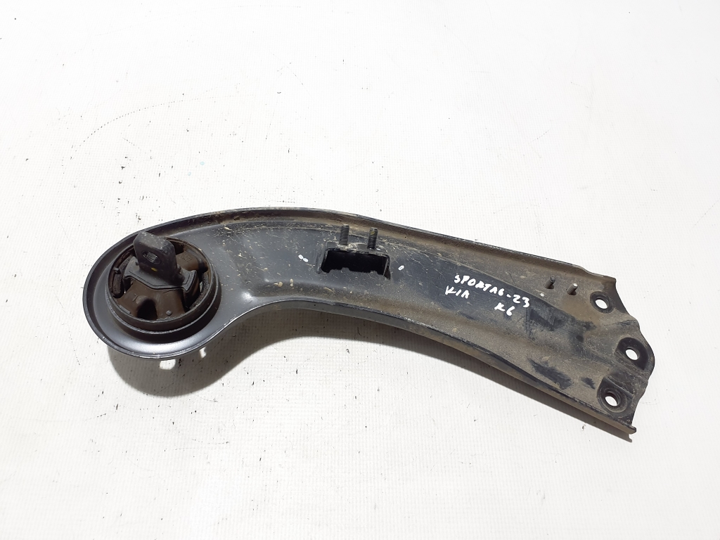 Used Kia Sportage The rear axle pulled 55270R2000