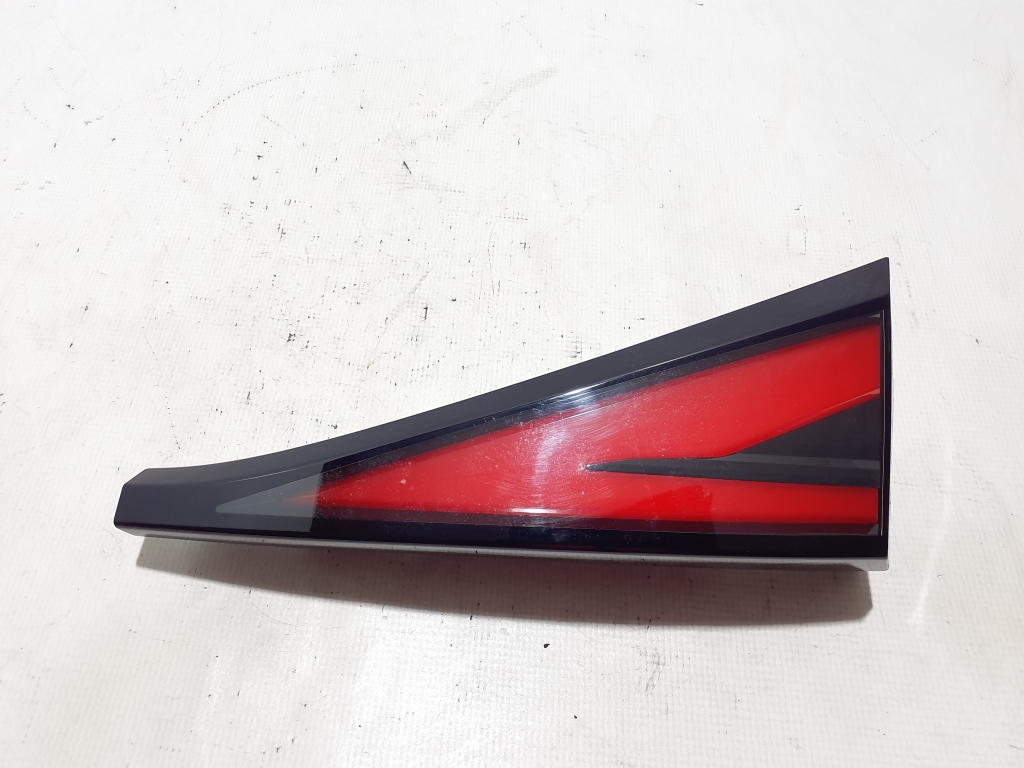 Used Kia Sportage Rear light on cover 92403R2000