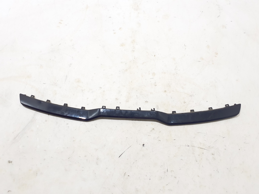 Used Kia Sportage Front bumper trim strip 86352R2CA0