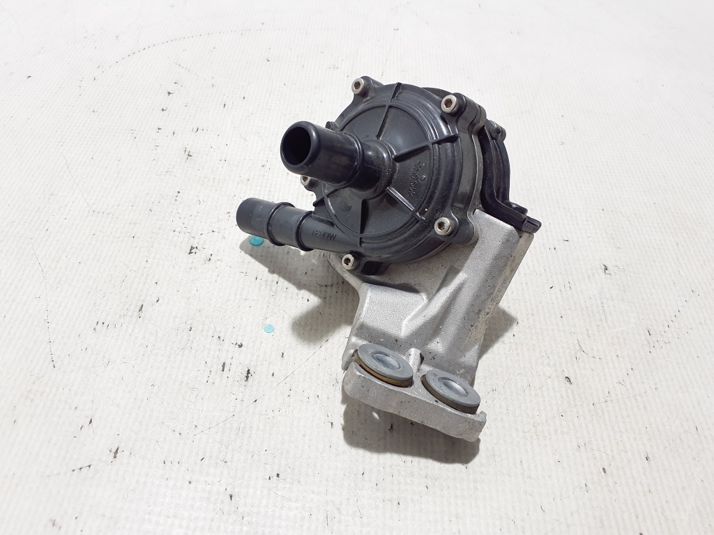 Used Kia Sportage Circulation pump 375W5P4500