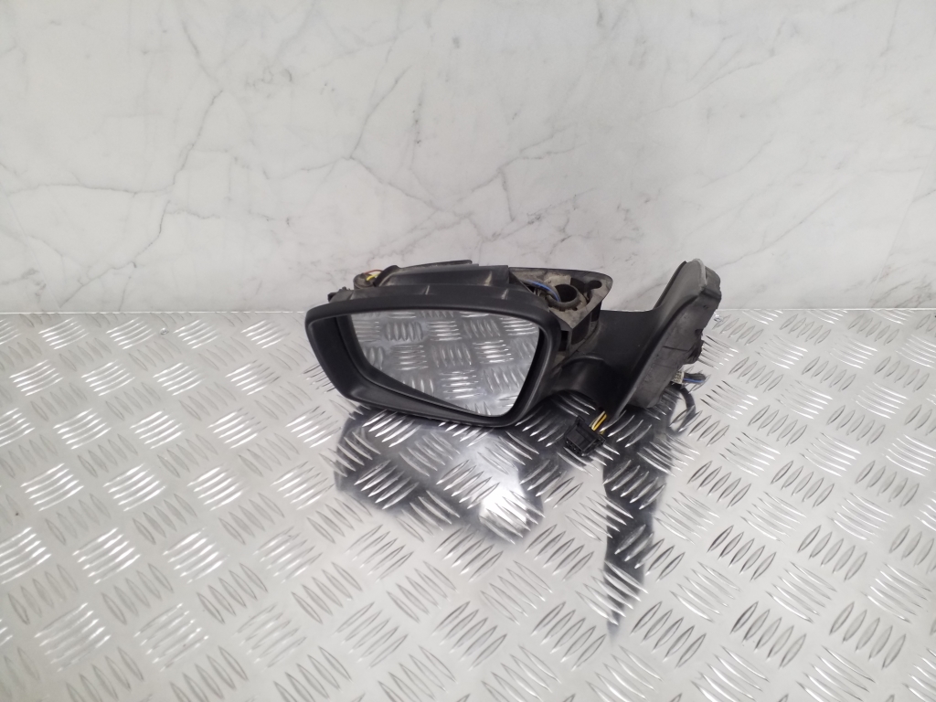 Used Skoda Fabia Side mirror and its details 6V1857407F