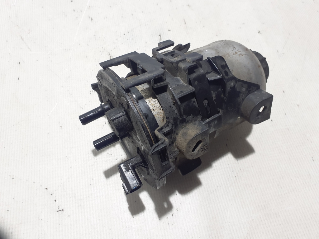 Used RENAULT Master Fuel filter and its parts 164199268R