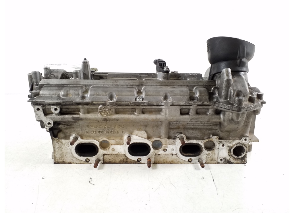 Used Mercedes Benz C-Class Engine head and its parts
