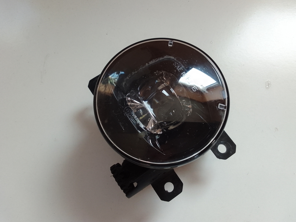 Used Peugeot 2008 Front bumper fog lamp 9826960480