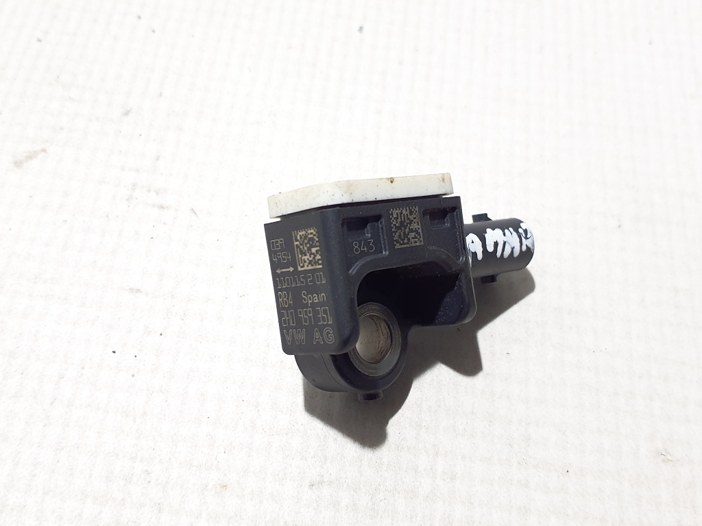 Used Volkswagen Amarok Airbag sensor 2H0959351