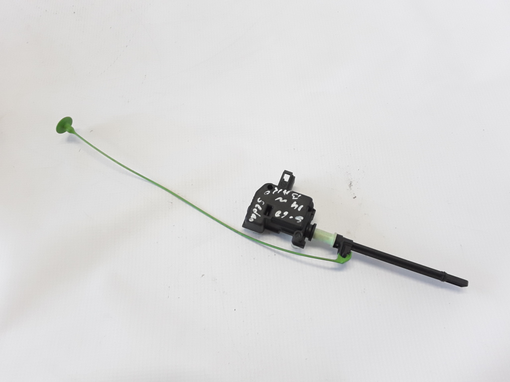 Used VOLVO S60 Fuel filler cap lock 31299107