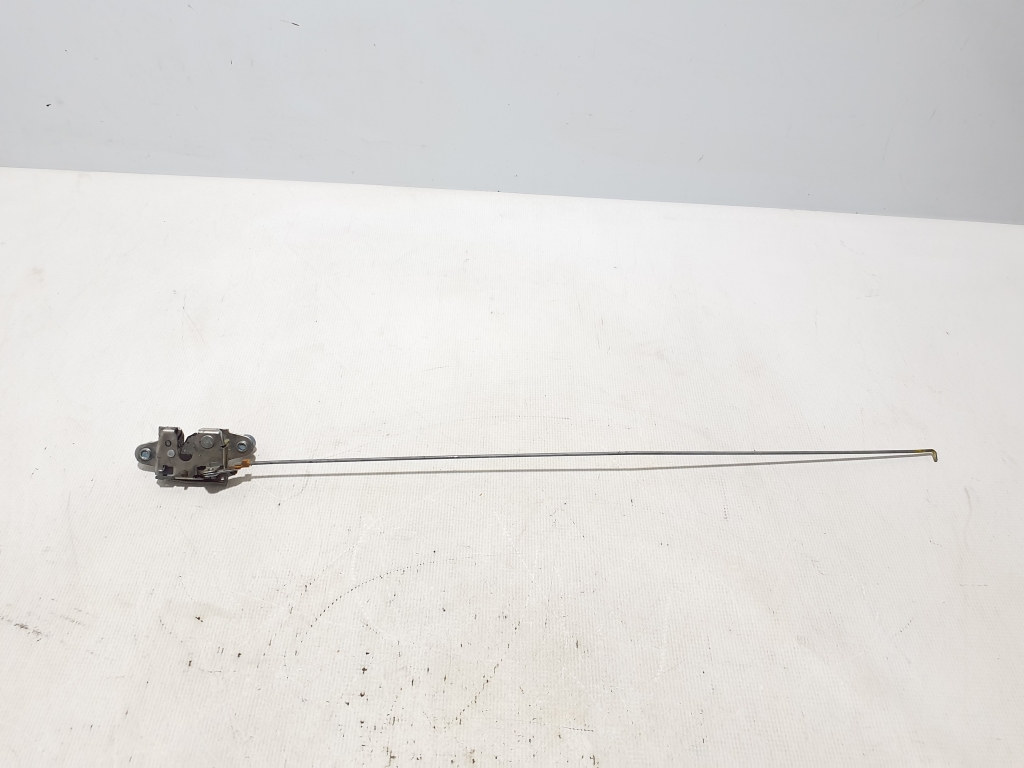 Used TOYOTA Hilux Trunk lid lock 657900K010