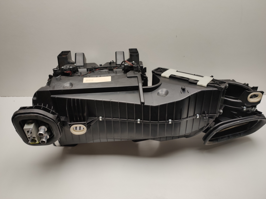 Used Mercedes Benz E-Class Cabin shoulders and its details A2128300703