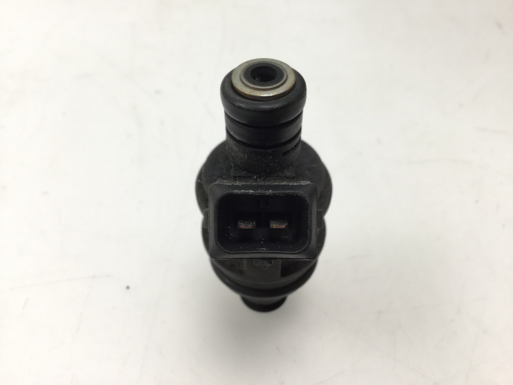 Used Opel Zafira Fuel injector 90536149