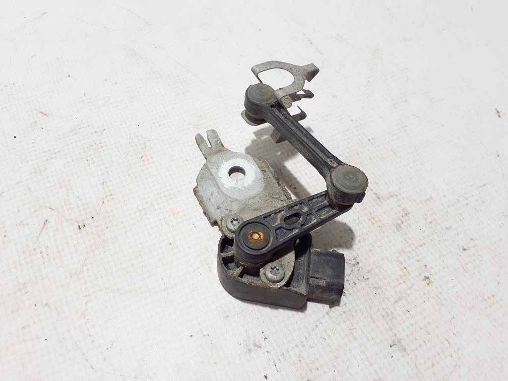 Used Mercedes Benz EQC Height sensor on the front hub A2139053302