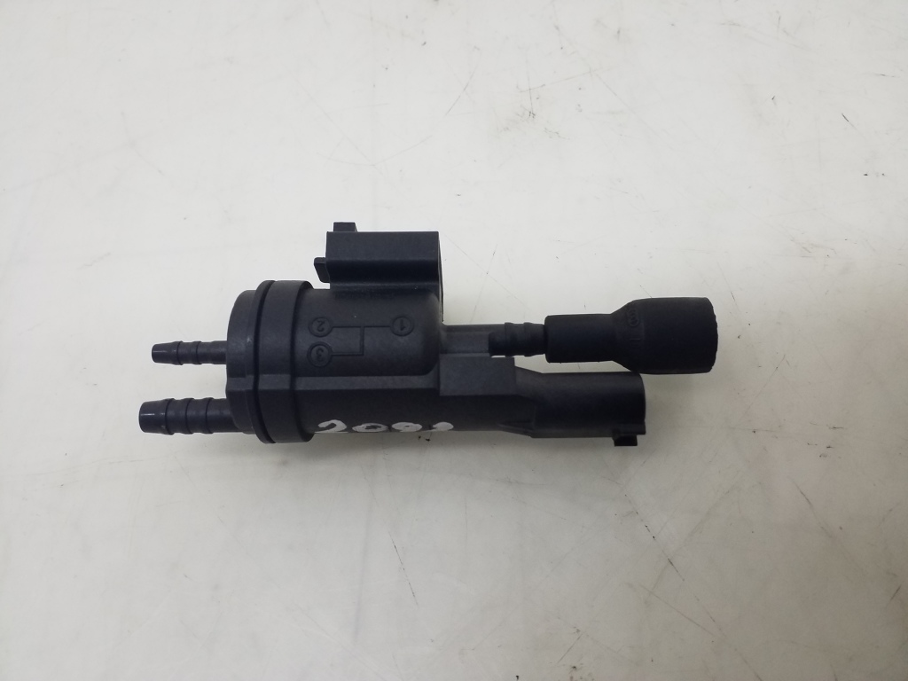 Used Mercedes Benz E-Class The sensor is different A0025407097