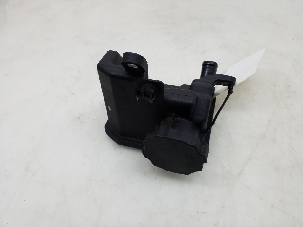 Used Mercedes Benz E-Class Tank power steering pump A0004602283