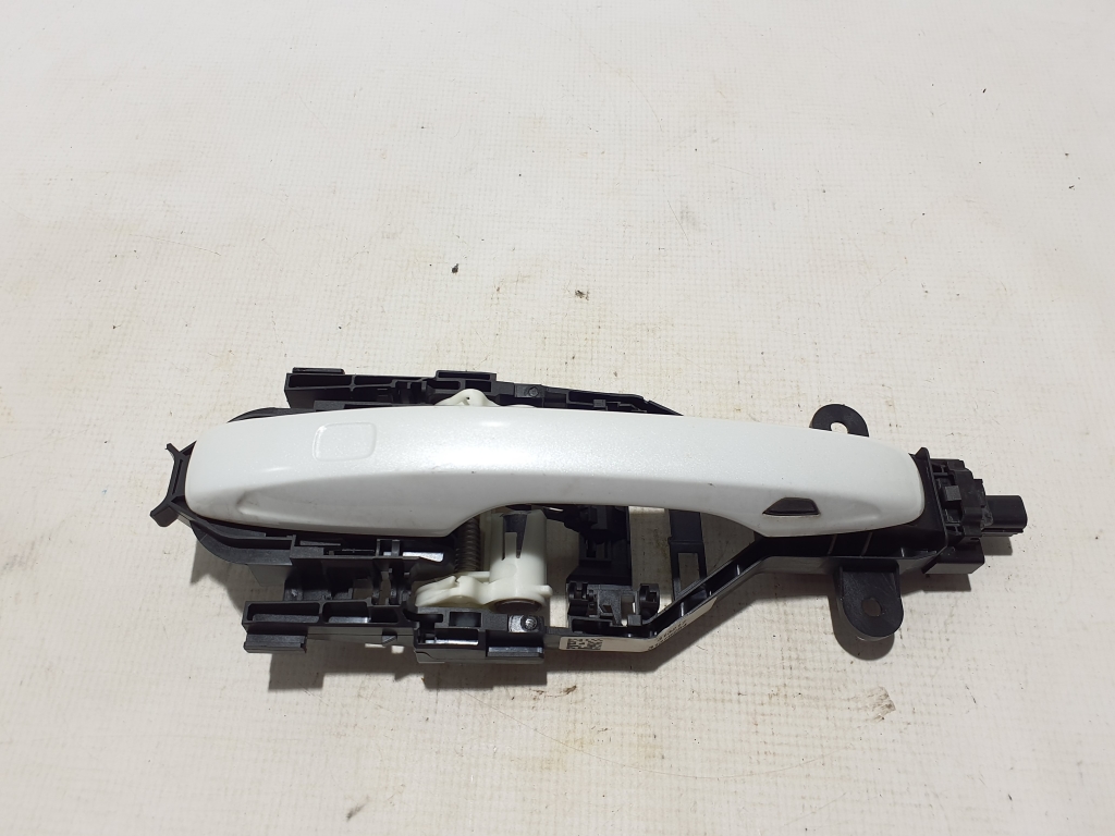 Used VOLVO XC60 Front door external opening handle and its details