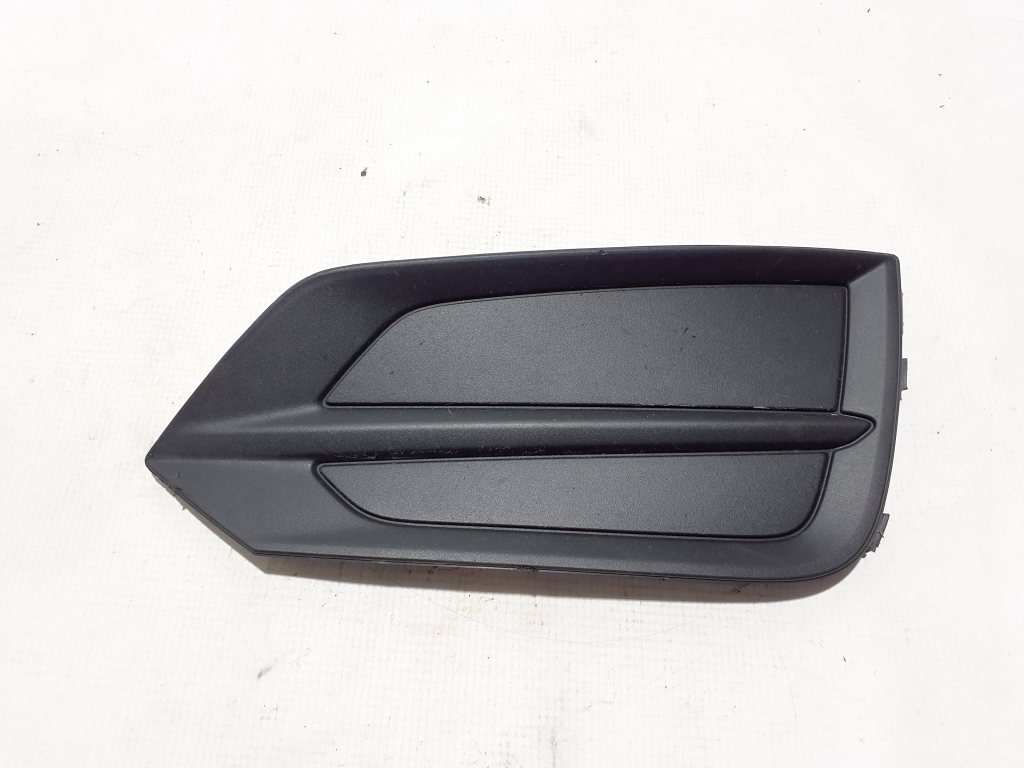 Used VOLVO XC60 Front bumper lower grille 31425177